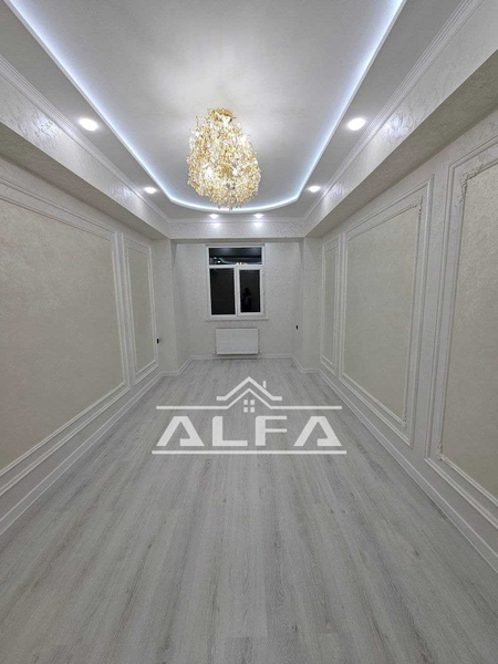 3 xonali 90m² 3-qavat sotiladi.