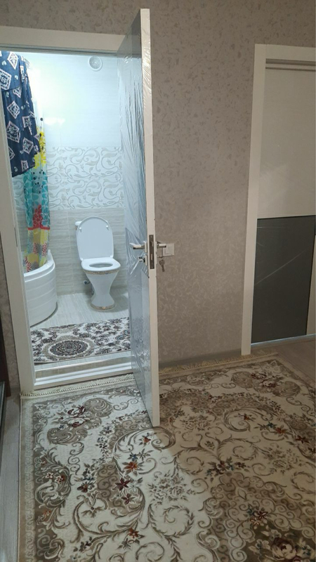3xonali uy srochna sotiladi