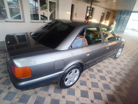Ауди 100 с4 1992 года