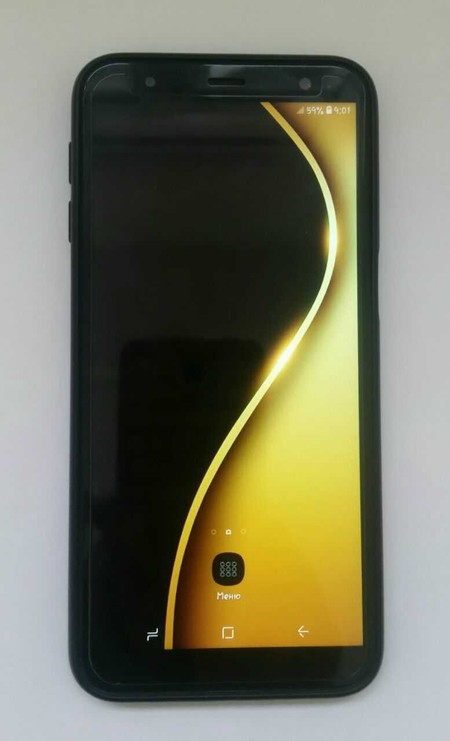 SAMSUNG J6+  сотилади