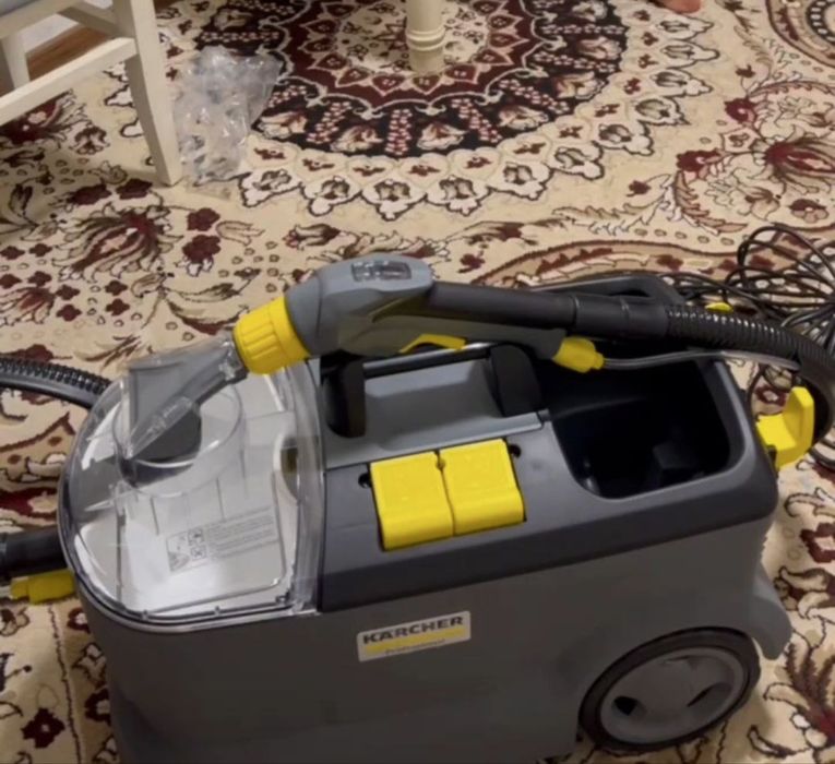 моющый профисиональный пелесос KARCHER puzzi 10/1