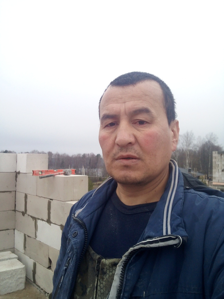 Профессиональный строительный бригада.