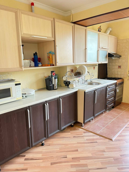 Продается 3х комнатная квартира,ц5,Юнусабад,магазин Лакоста,75 м2