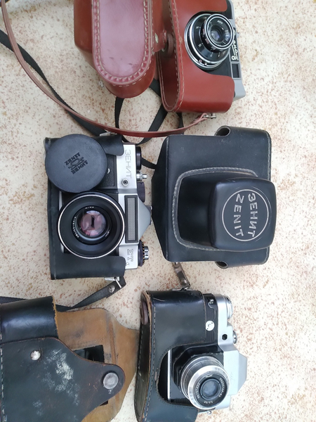 Продаются фотоаппараты.