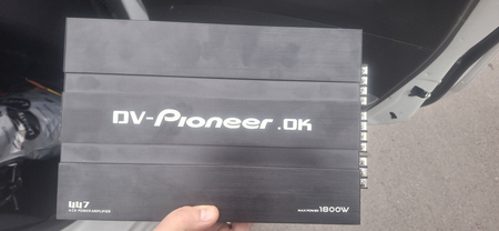 Продаётся 4 канальный усилитель Пионер 1800w