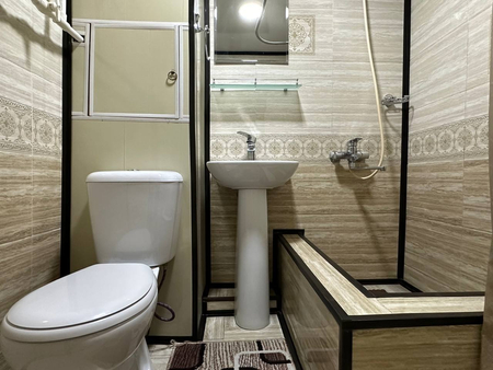 ПРОДАЕТСЯ 1/4/4
на Ц-1 Кафе Бон
(Мирзо-Улугбекский район)