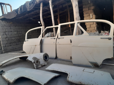 Gaz 21 volga eshiknrilo kapotlari sotladi
