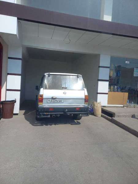 Nissan Patrol 1988