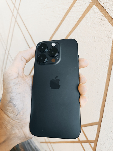 Iphone 15 pro 256 Gb 100% 1 oy telefon sotiladi
