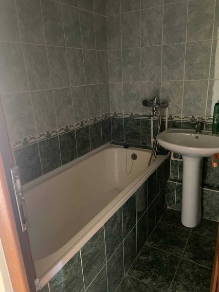 Продаётся 3 комнатная  Алгаритм Эшонгузар