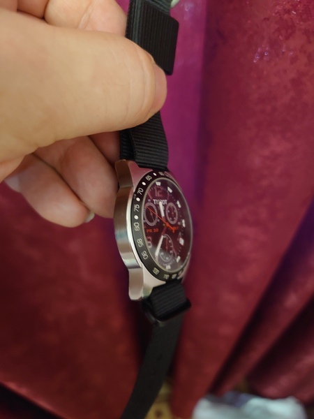 Срочно продам часы оригинальные часы Tissot pr50