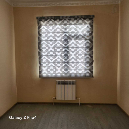 Машхура клиникаси ва термиз сити територияси 4 хонали квартира!