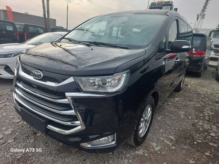 JAC M4 AT микроавтобус 9 мест