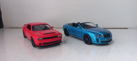 Модельки авто 1/34  1/36