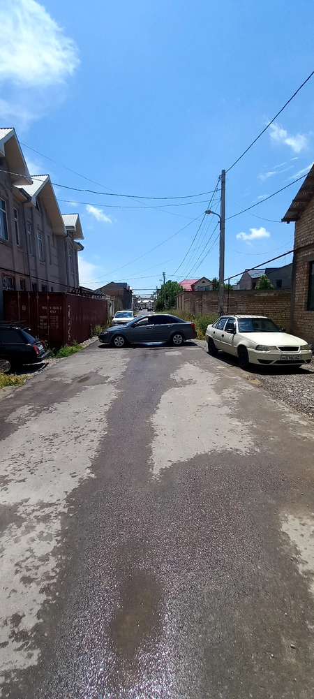 Сергели 6.5 соток у трассы угловая