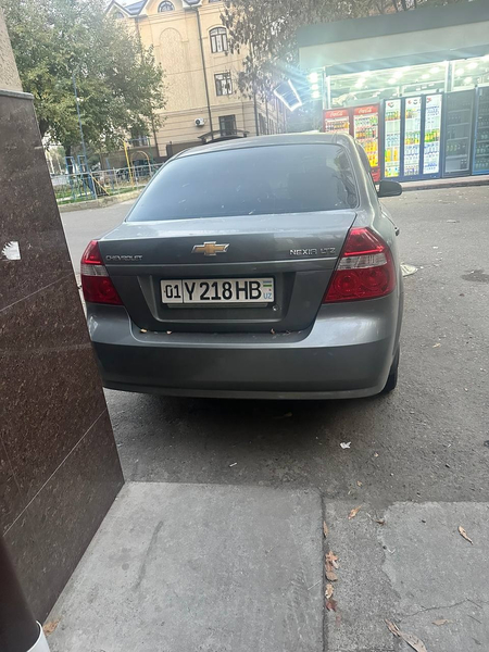 Продам свою нексия 3