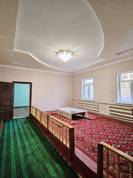 Uy satiladi kelisimli baxada
