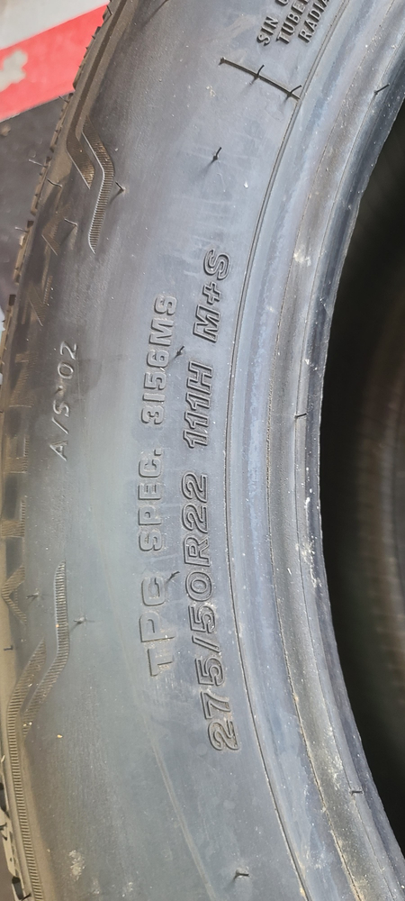 Продаются шины 275 50 R22
