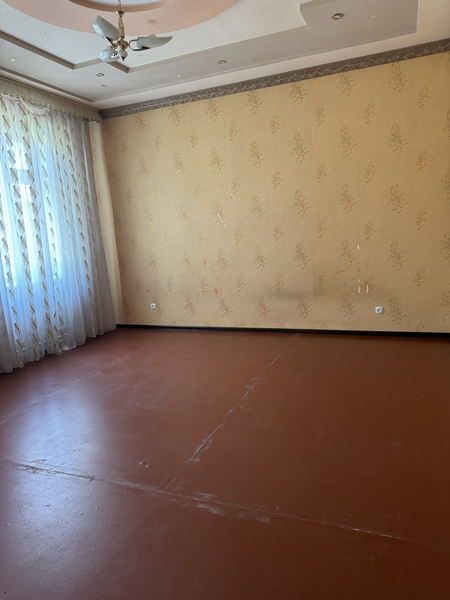 Аренда  600 $.  6 та хона