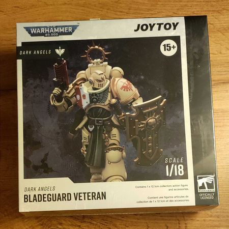 Фигурка JoyToy Warhammer 40k Iron hands Intercessor