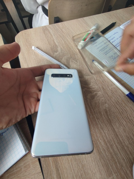 Samsung S10 pilus