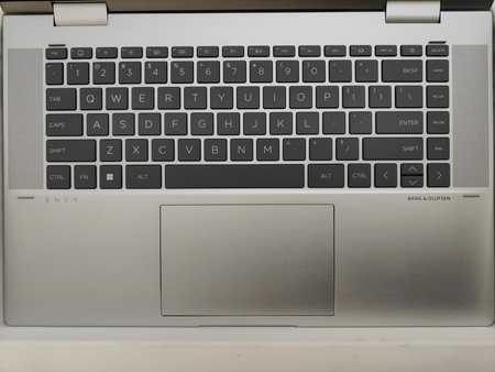 HP Envy x360 i7-13th / 16 GB / 512 GB / 15.6