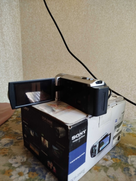 Цифровая видеокамера SONY handycam DCR-SX65E б/у