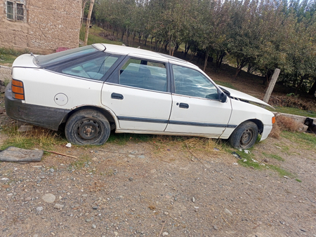 Mashina Ford skarpion