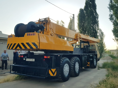 Автокран 25.т сотилади
