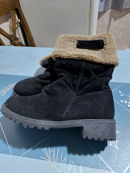 Продаю сапожки, новые, разм. 36