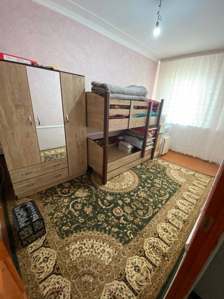 Срочно продаётся 3 комн квартира на Себзаре