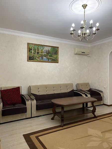 м.Ойбек ул.Чехова школа №60 2-комн 2/9 65 м² евроремонт меб/тех
