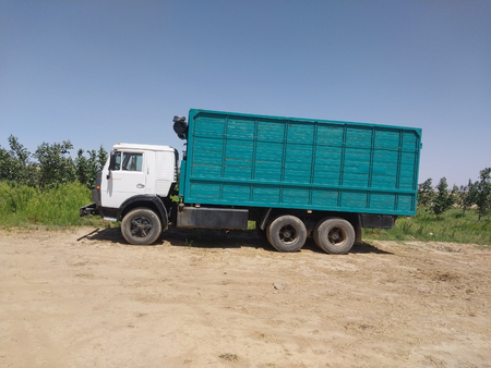 Kamaz sotiladi. Jizzaxda turibdi