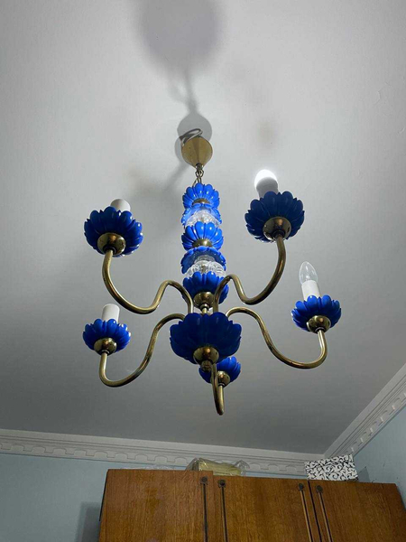 красивая люстра из дома