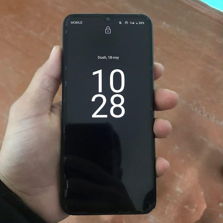 Realme C33 4/64.