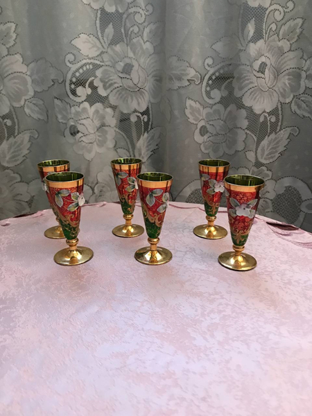 Роскошные Рюмки Богемия.Цена:90$(в наличии 6 штук)