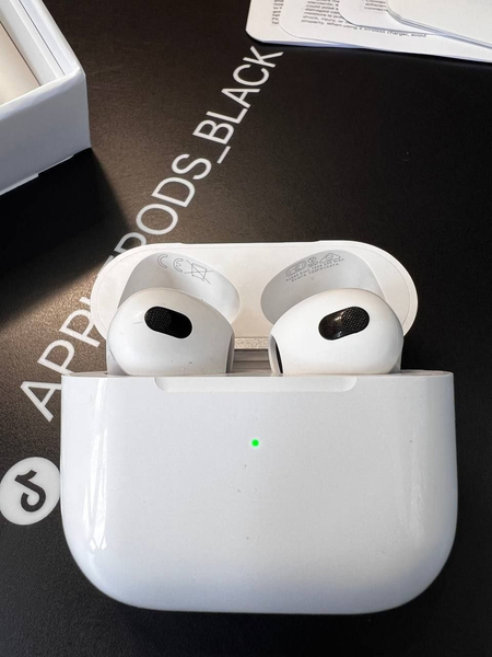 Apple airpods 3  ersetings Made in Vetnam (i-os 16 )