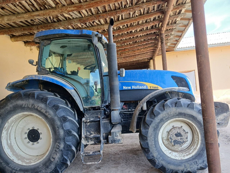 Puma New Holland T7060 (kattasidan)