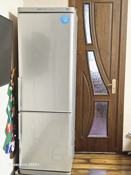 ПРОДАЮ Холодильник LG