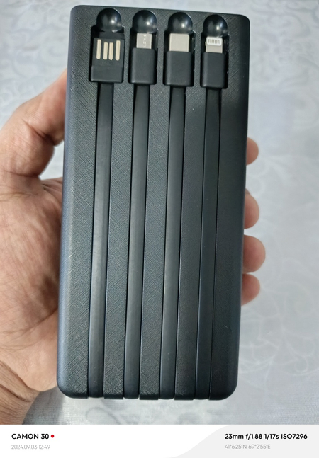 Power bank sotiladi