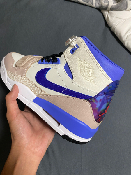Nike Jordan Legacy 312 “Valentine’s Day Flowers”