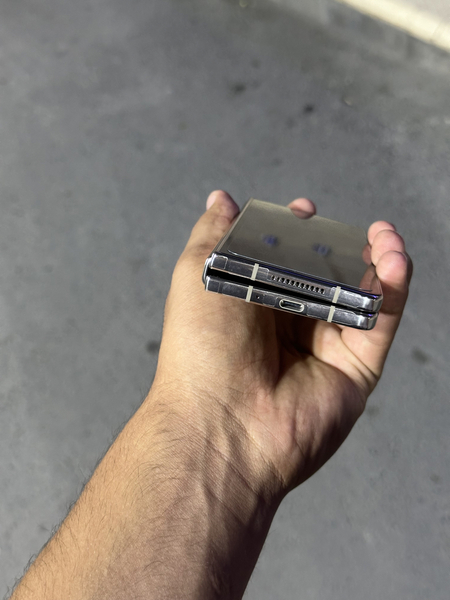 Samsung Z Fold 4 Holati New