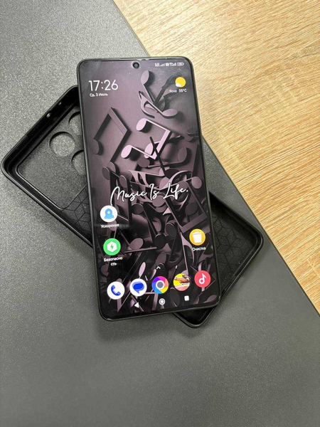 Продам почти новый Poco X6 Pro