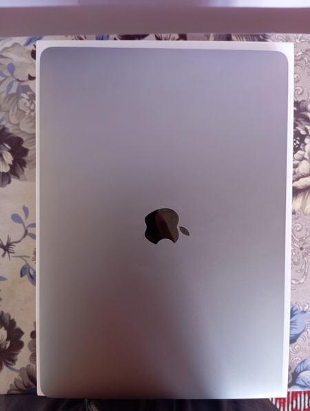 Mac book yangi ishlatilmagan
