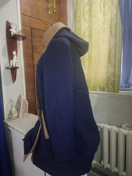 Пальто женское новое 50 р