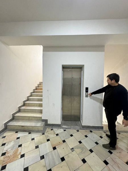 Продаётся квартира коробка 103кв²