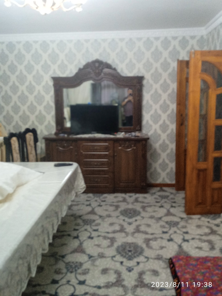 Продажа.3.ком.3/2/4.этаж.Рисивиый Яшнобод .кирпич