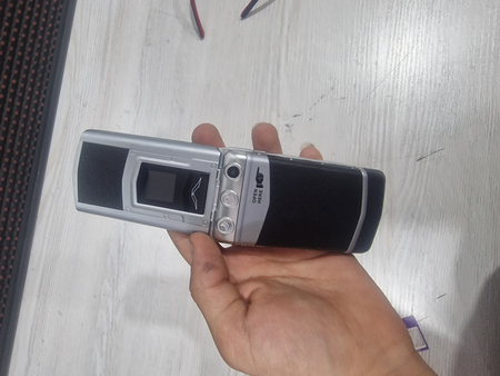 VERTU f-066750 sim2