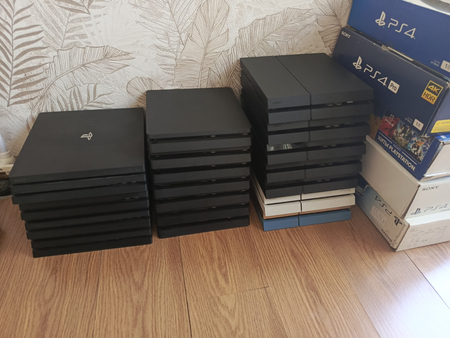 Playstation 4 PRO 1 TB 9.00 goldhen +40 ta oyin+3 oy garantiya