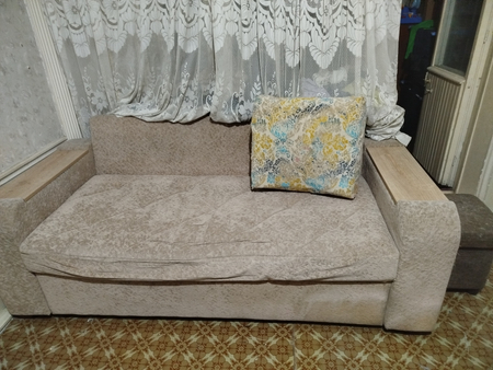 Диван  раскладной продается  срочно